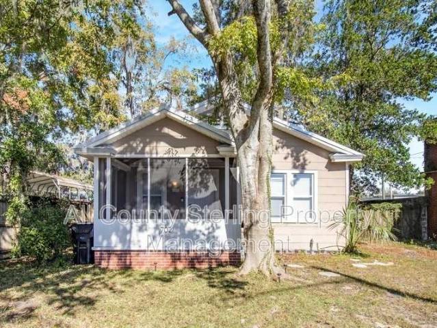 3 Bedroom Home for Rent at 702 Nw 2nd Ave, Gainesville, FL 32601 Fifth Avenue