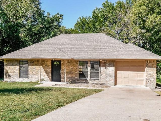3 Bedroom Home for Rent at 703 N Alamo Rd, Rockwall, TX 75087