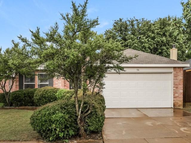 3 Bedroom Home for Rent at 706 Langford Dr, Arlington, TX 76018