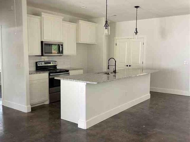3 Bedroom Home for Rent at 722 E Woodard St, Denison, TX 75021
