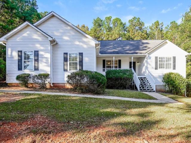 3 Bedroom Home for Rent at 725 Grove Pointe Cir, Locust Grove, GA 30248
