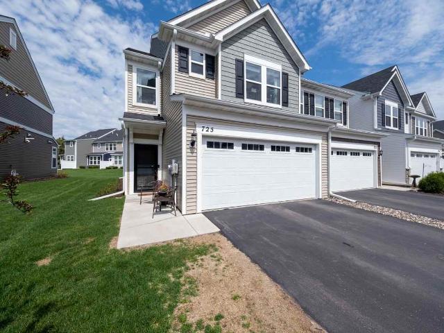 3 Bedroom Home for Rent at 725 Wildflower Ln #1, Chanhassen, MN 55317