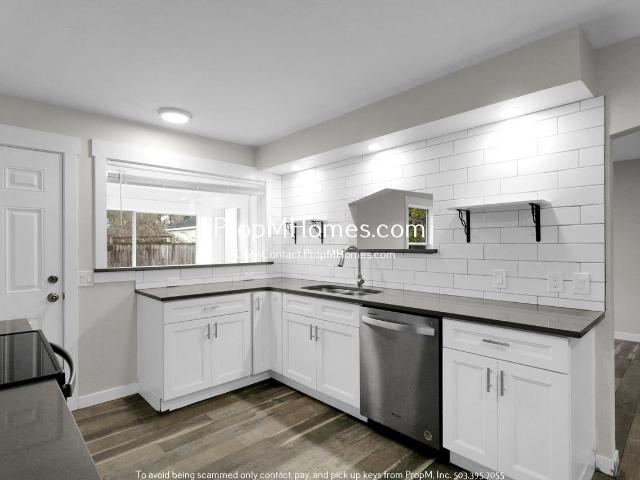 3 Bedroom Home for Rent at 7307 Se 76th Ave #A, Portland, OR 97206 Brentwood Darlington