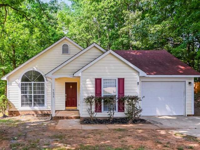 3 Bedroom Home for Rent at 7434 Autumn Trail Dr, Charlotte, NC 28213 Newell South