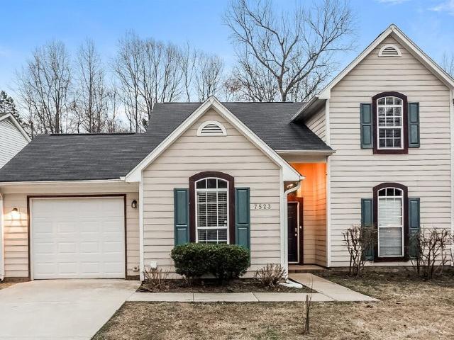 3 Bedroom Home for Rent at 7523 Pence Pond Ln, Charlotte, NC 28227 Hickory Ridge