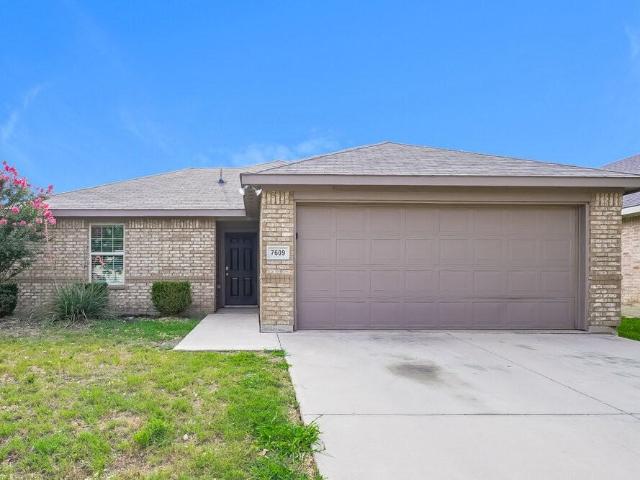 3 Bedroom Home for Rent at 7609 Rainbow Creek Dr, Fort Worth, TX 76123