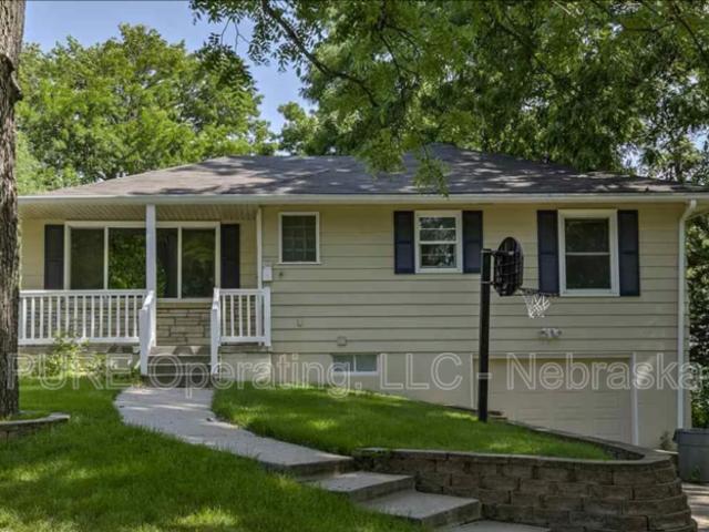 3 Bedroom Home for Rent at 7764 Maywood St, Ralston, NE 68127