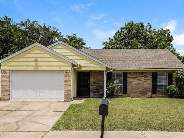 3 Bedroom Home for Rent at 801 Annapolis Dr, Arlington, TX 76017