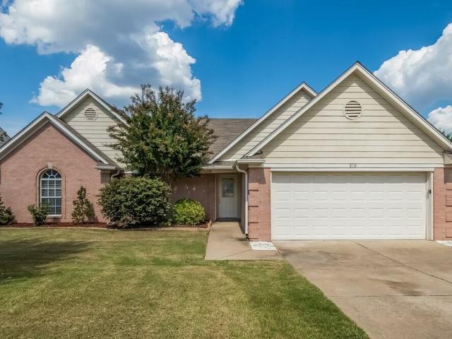 3 Bedroom Home for Rent at 810 Lakemont Dr, Southaven, MS 38672