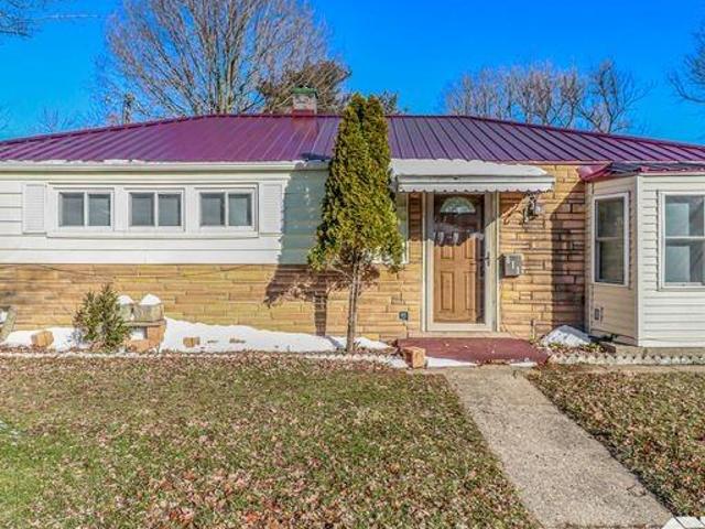 3 Bedroom Home for Rent at 811 Dover Dr, South Bend, IN 46614