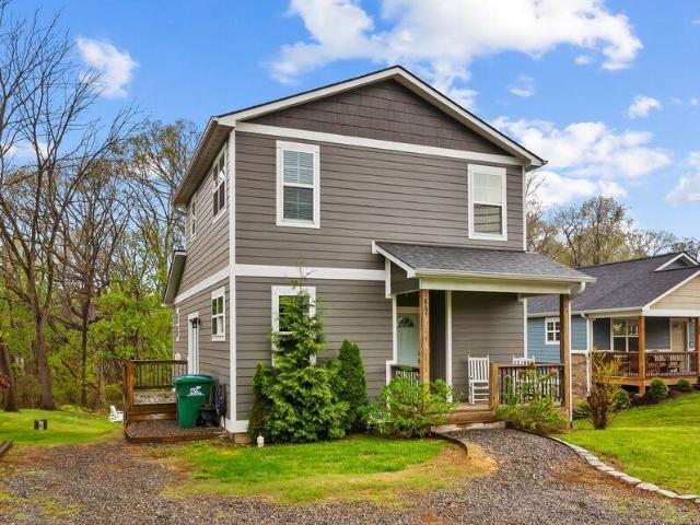3 Bedroom Home for Rent at 864 Sand Hill Rd, Asheville, NC 28806