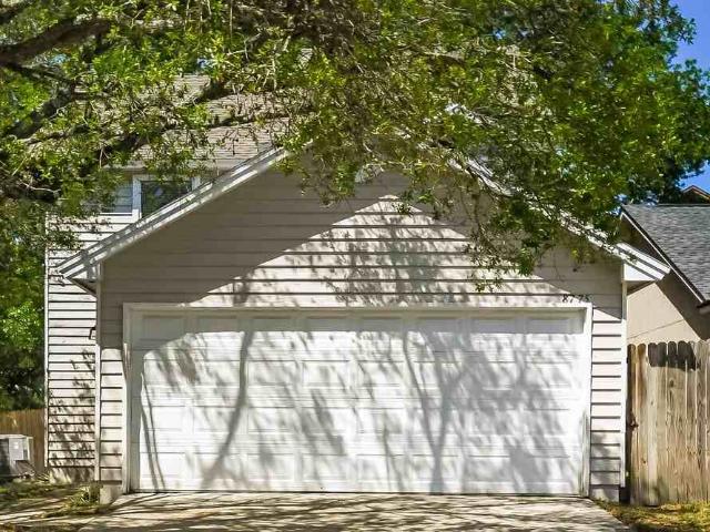 3 Bedroom Home for Rent at 8775 Ivey Rd, Jacksonville, FL 32216 Holiday Hill