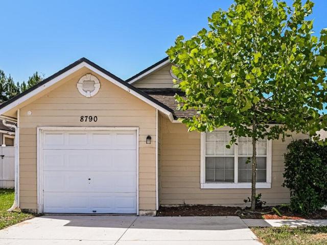 3 Bedroom Home for Rent at 8790 Townsquare Dr S, Jacksonville, FL 32216 Holiday Hill