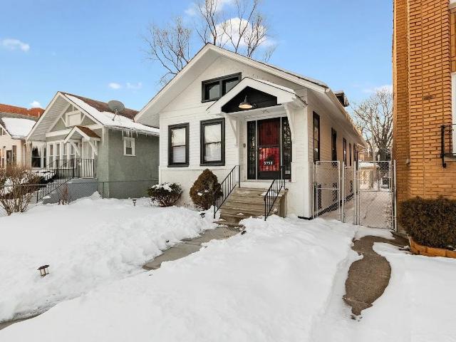 3 Bedroom Home for Rent at 8950 S Bishop St, Chicago, IL 60620 Washington Heights