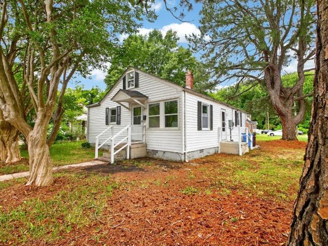 3 Bedroom Home for Rent at 900 Partridge Ave #1, Chesapeake, VA 23324 South Norfolk