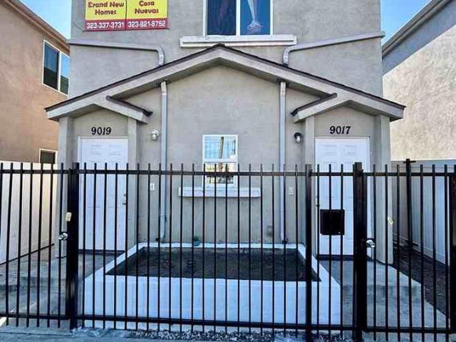 3 Bedroom Home for Rent at 9017 Avalon Boulevard, Los Angeles, CA 90003 Congress Southeast