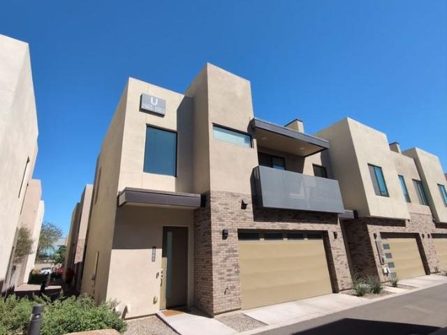 3 Bedroom Home for Rent at 901 S Smith Rd, Tempe, AZ 85281