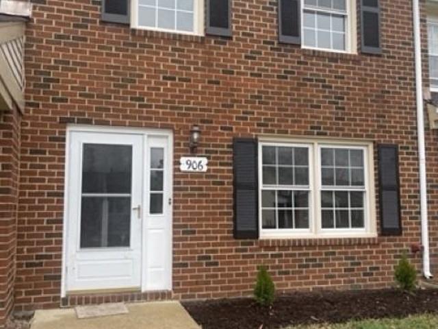 3 Bedroom Home for Rent at 906 Wickford Dr, Chesapeake, VA 23320 Greenbrier West