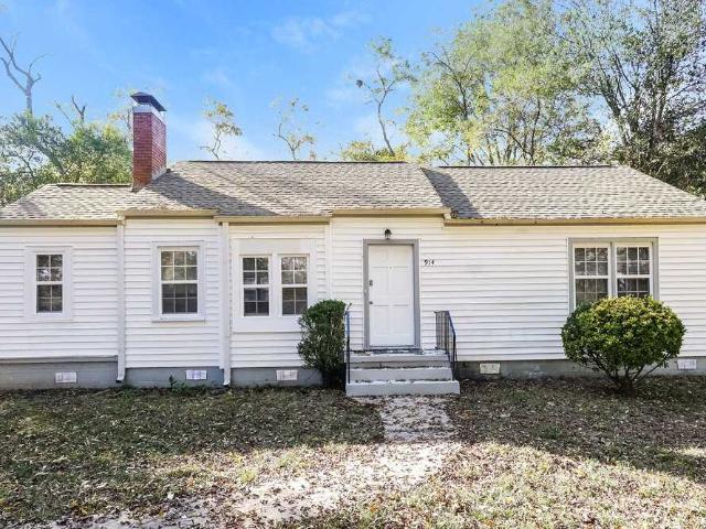 3 Bedroom Home for Rent at 914 Park Pl, Birmingham, AL 35215 Roebuck