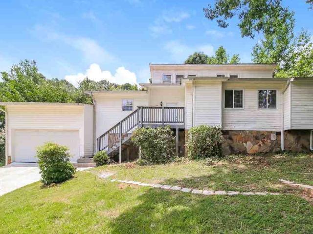 3 Bedroom Home for Rent at 9227 Chestnut Lake Dr, Jonesboro, GA 30236