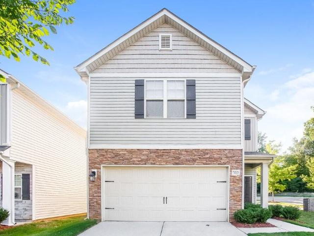 3 Bedroom Home for Rent at 9221 Treyburn Dr, Charlotte, NC 28216 Wedgewood