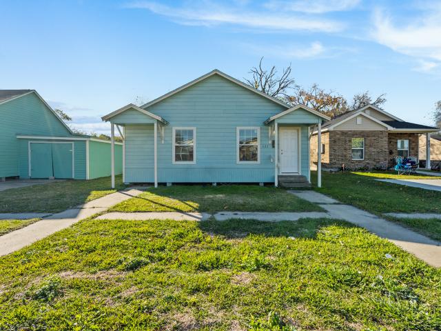 3 Bedroom Home for Rent at 925 4th Ave N, Texas City, TX 77590