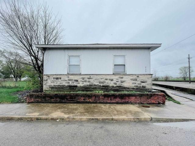 3 Bedroom Home for Rent at 925 W Willard St, Muncie, IN 47302