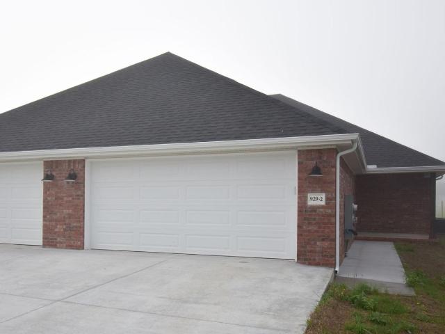 3 Bedroom Home for Rent at 929 W Buchanan St #2, Prairie Grove, AR 72753