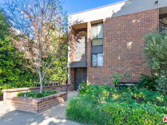 3 Bedroom Home for Rent at 9323 Burton Way #A, Beverly Hills, CA 90210 Beverly Hills