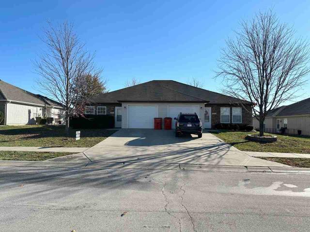 3 Bedroom Home for Rent at 9408 9408 SE Snd St, Blue Springs, MO 64064