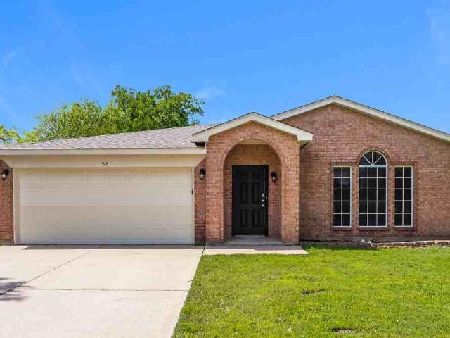 3 Bedroom Home for Rent at 948 Fenway Ln, Saginaw, TX 76179