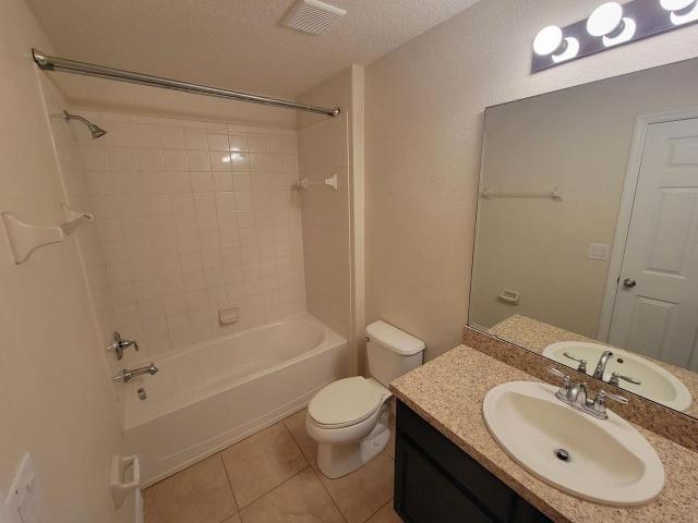 3 Bedroom Home for Rent at 9571 Silver Buttonwood St, Orlando, FL 32832 LaVina