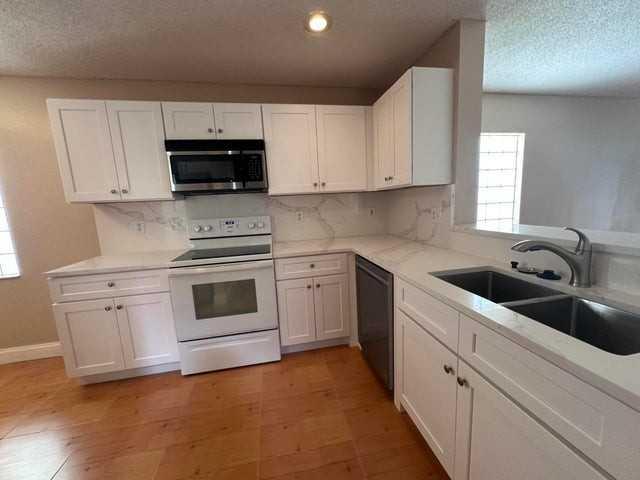 3 Bedroom Home for Rent at 9761 Northwest 2nd Street, Coral Springs, FL 33071 Oakwood