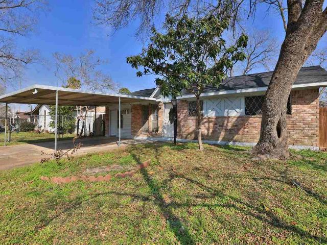 3 Bedroom Home for Rent at 9834 Denning Dr, Houston, TX 77078 East Houston