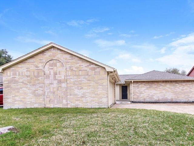 3 Bedroom Home for Rent at 9938 Shell Rock Rd, La Porte, TX 77571