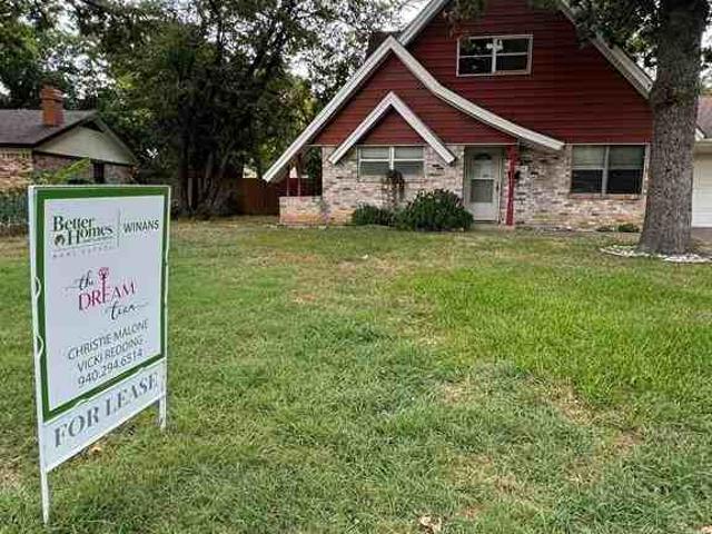 3 Bedroom Home for Rent at 1004 Oakwood Dr, Euless, TX 76040 Oakwood Terrace Euless