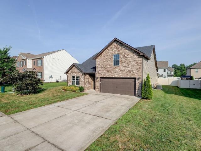 3 Bedroom Home for Rent at 1008 Meadowview Ln, Clarksville, TN 37040