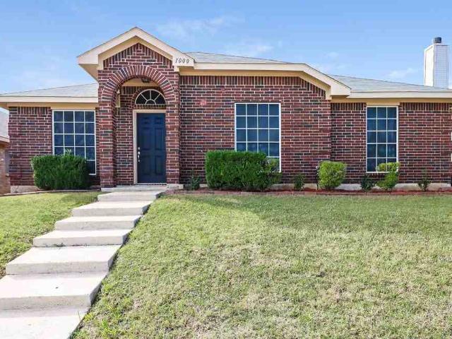 3 Bedroom Home for Rent at 1000 Chelsea Dr, Mesquite, TX 75149