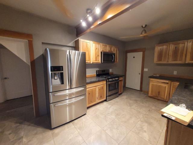 3 Bedroom Home for Rent at 1001 Lozier Ln, Medford, OR 97501