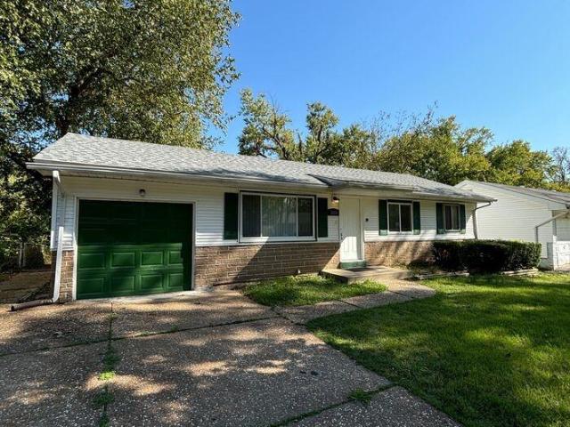 3 Bedroom Home for Rent at 10116 Crown Point Dr, Saint Louis, MO 63136