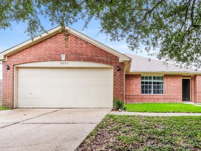 3 Bedroom Home for Rent at 10247 Country Squire Blvd #1, Baytown, TX 77523
