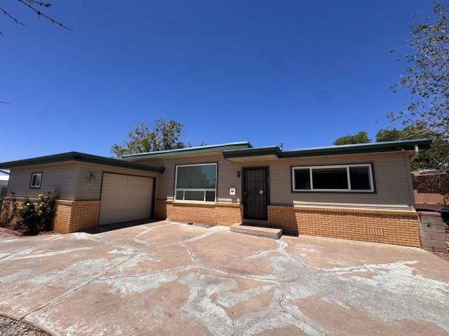 3 Bedroom Home for Rent at 10211 Blume St Ne, Albuquerque, NM 87112 Candelmen