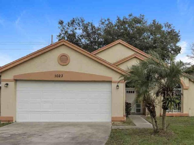 3 Bedroom Home for Rent at 1023 Kelly Creek Cir, Oviedo, FL 32765 Twin Rivers