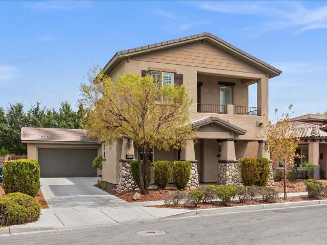 3 Bedroom Home for Rent at 10321 Howling Coyote Ave, Las Vegas, NV 89135 Mira Villas