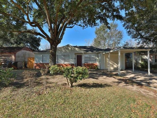 3 Bedroom Home for Rent at 10322 Cathedral Dr, Houston, TX 77051 Sunnyside