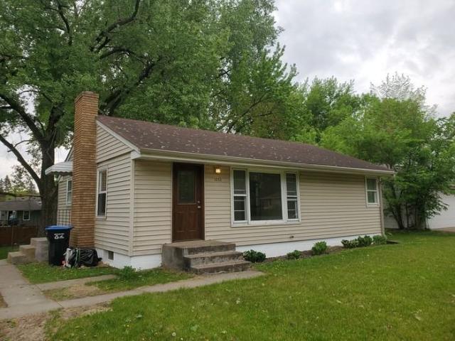 3 Bedroom Home for Rent at 1032 County B Road West, Roseville, MN 55113 Roseville