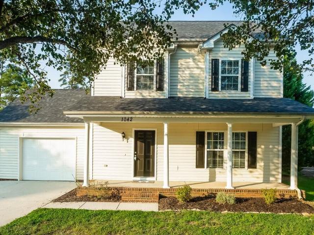 3 Bedroom Home for Rent at 1042 Newfound Hollow Dr, Charlotte, NC 28214 Harwood Lane