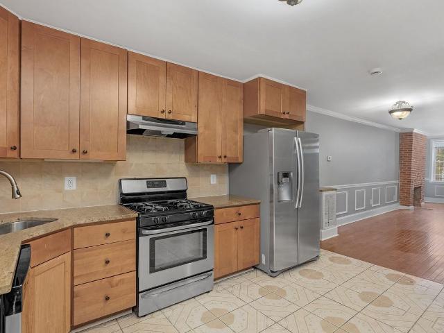 3 Bedroom Home for Rent at 104 S Carrollton Ave, Baltimore, MD 21223 Hollins Park