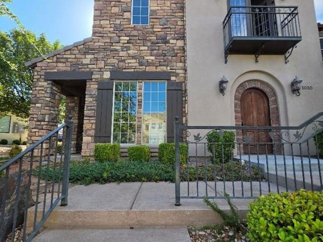 3 Bedroom Home for Rent at 1055 W Province Way #102, St George, UT 84770