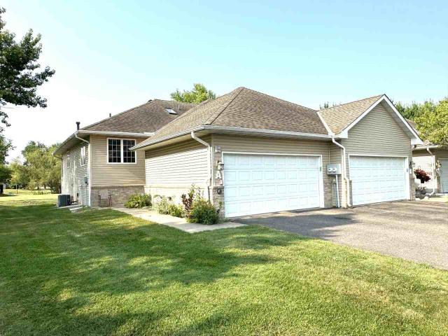 3 Bedroom Home for Rent at 10635 44th Ave N #1, Plymouth, MN 55442
